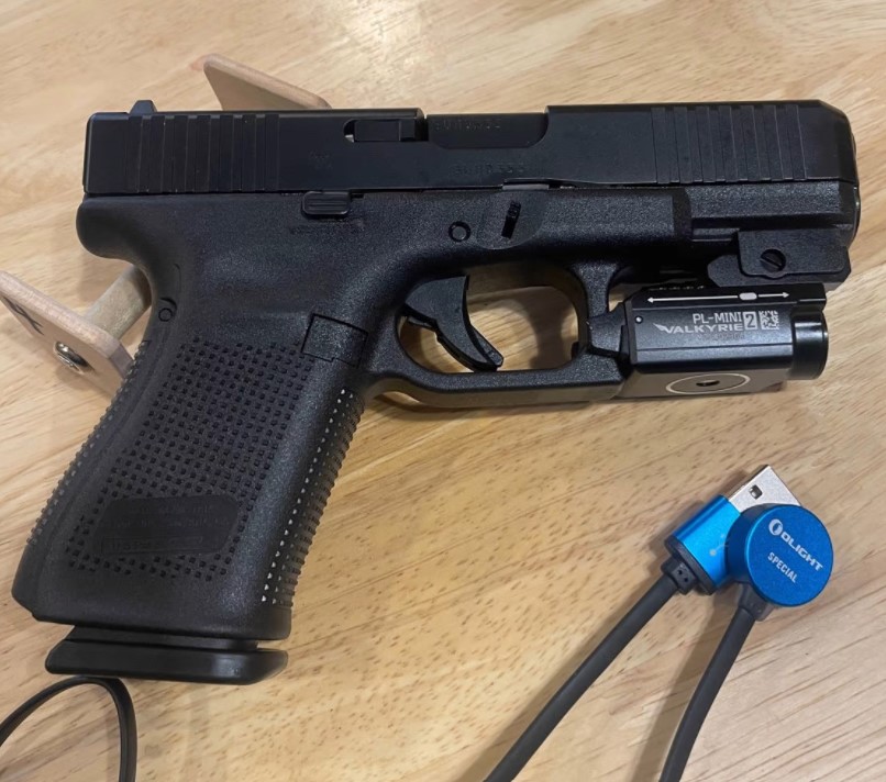 Hellcat with Olight PL Mini 2 and Outlaw Holster IWB | Springfield XD Forum